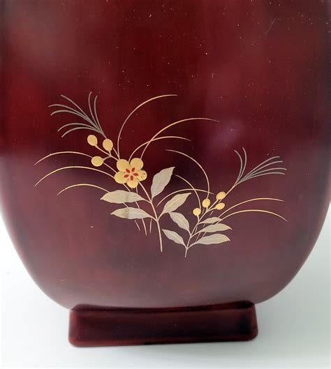 Vintage Tall Maruni Red Lacquerware Vase Made In Occupied Japan Yellow