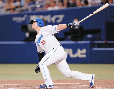 中日・細川、10号2ラン！ 13試合ぶりで2年連続2ケタのホームラン 阪神との点差3点に広げる ：中日スポーツ・東京中日スポーツ