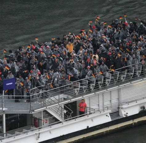 Olympia Eröffnungsfeier Italienischer Fahnenträger verliert Ehering in der Seine WELT