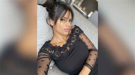 Ania Gadea Eleva La Temperatura Al Exhibirse En Vestido Y Sin Ropa