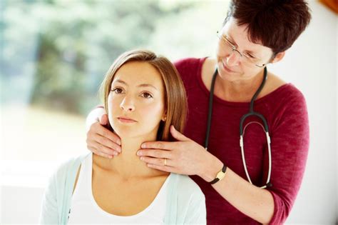 Кои симптоми откриваат дека мора да ја проверите состојбата на тироидата Слободен печат