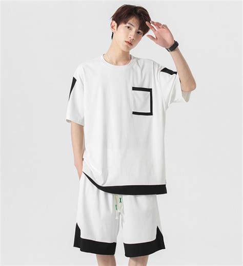 适合二十几岁男生穿的服装品牌推荐 知乎
