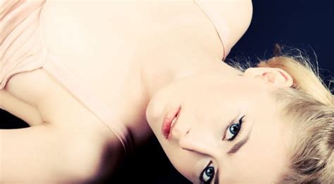 How To Use Dry Shampoo