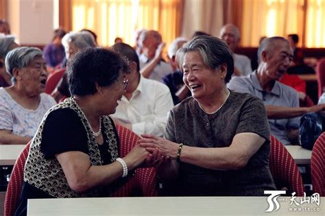 克拉玛依有家“医养结合”养老院 让老人“心有所依”老年