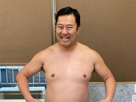 芸のレベルが高い「裸芸人」ランキング！ 3位 とにかく明るい安村、2位 アキラ100％、1位は？22 All About ニュース