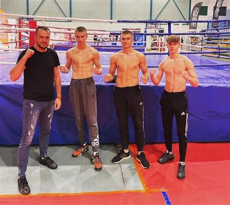 Kicboxing Kacper Zdancewicz i Adrian Danilo z klubu Panzer Suwałki na