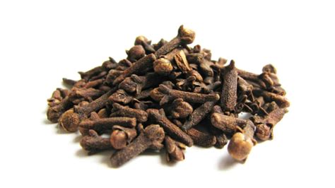 লবঙ্গ খাওয়ার উপকারিতা ও অপকারিতা কালবেলা