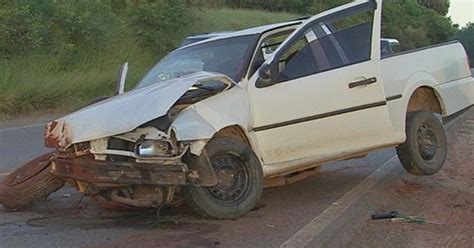 G1 Motorista E Filha Ficam Feridos Após Acidente Na Rodovia Raposo
