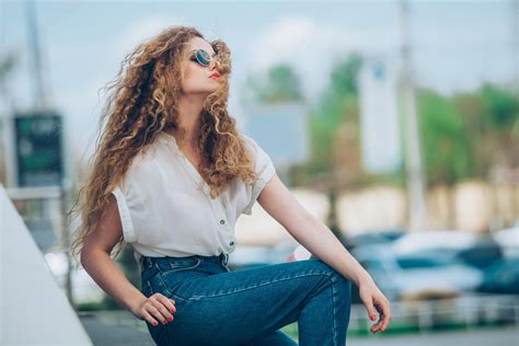 Самые модные джинсы осени 2024 7Дней ру