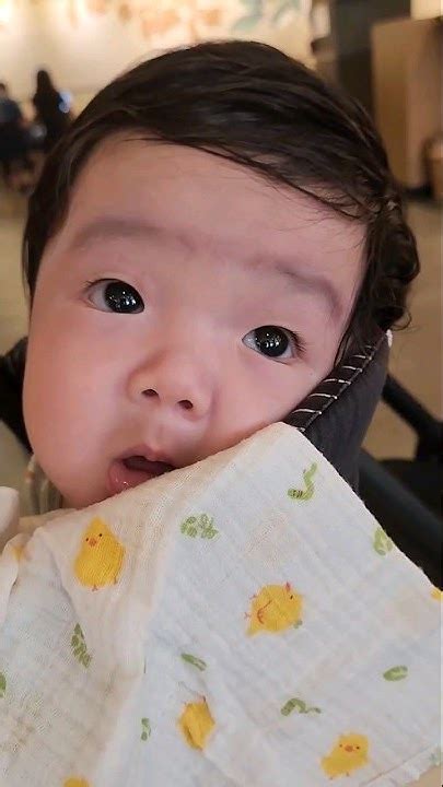 아기의 손수건 낼름낼름 Youtube