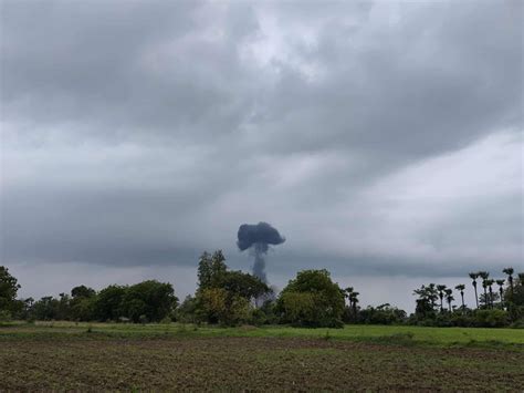 Ayeyarwaddy Breaking News ပြည်သူ့လွတ်မြောက်ရေးတပ်မတော် Pla က ဂျက်ဖိုက်တာ ၁ စင်း ပစ်ချနိုင