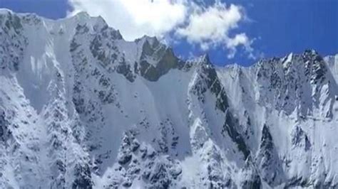 20 Trainees Trapped After Avalanche Hits Uttarakhands Danda Peak 8