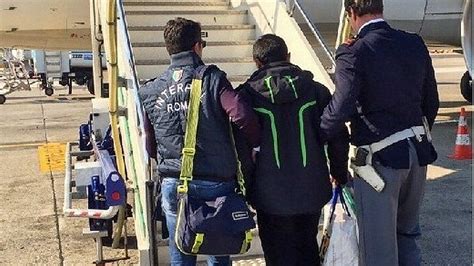 إيطالياترحيل مهاجر مغربي قام بتحطيم محتويات كنيسة هبة بريس