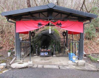 三重の歴史文化散策マップ 文化資産詳細桔梗にある黒岩地蔵