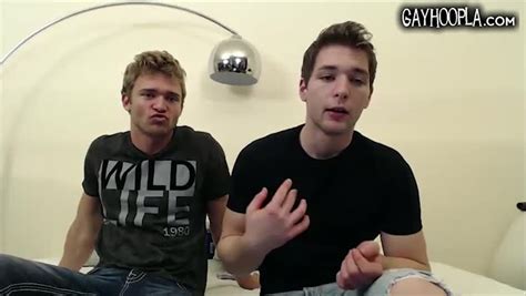 Hot Hunks Kissing Boyfriendtv Com