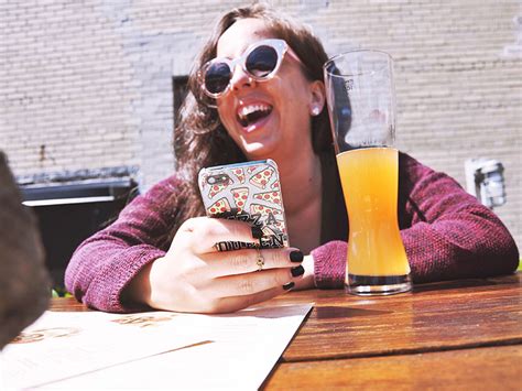 Has Online Dating Replaced The Bar Scene