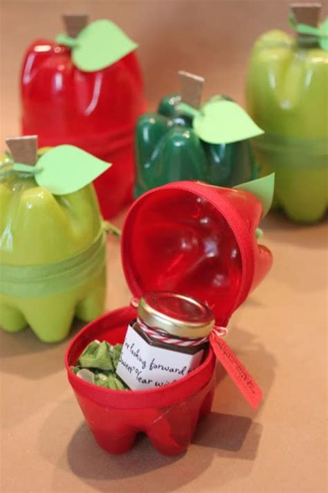 31 Diy Projects Made With Plastic Bottles Diy Joy