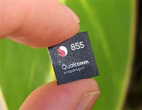 红米骁龙855旗舰渲染图曝光 卢伟冰：假的 通信终端 — C114通信网