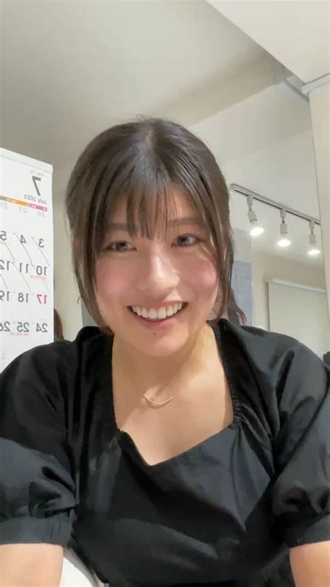 ちとせよしのさんのインスタグラム動画 ちとせよしのinstagram「twitterの固定ツイートからゲームdlしてね👌🏻💕」7月16