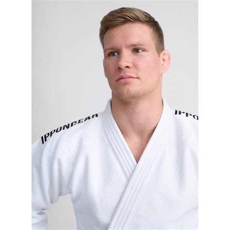 Кимоно для Дзюдо IPPON GEAR LEGEND 2 750G с сертификатом IJF Белое ...