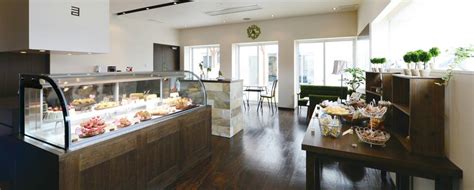 バーンズ・キッチン お待たせしました‼︎ 明日より、 『生ウニと岩海苔のトマトクリームスパゲティランチ』1日限定10食 10時30分