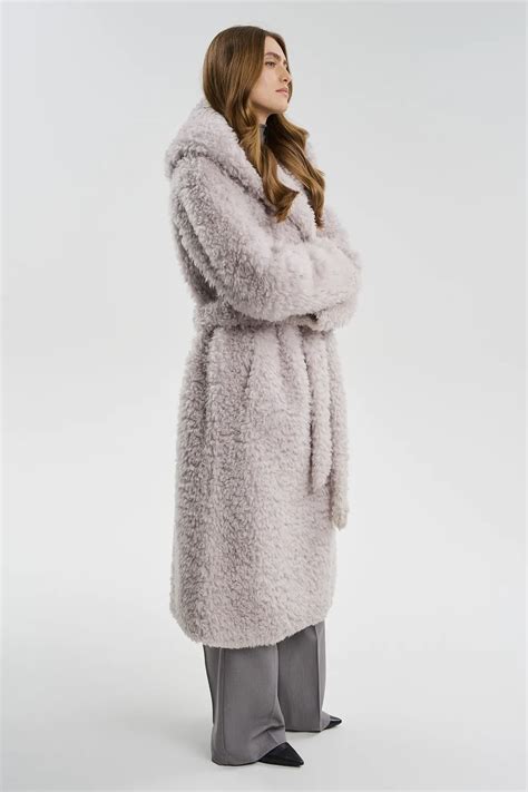 Шуба из овечьей шерсти Снежная королева Collection 733351003 цены в Москве купить одежду