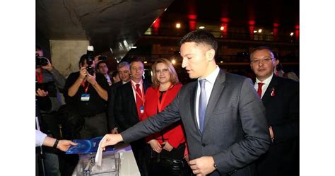 Улесняват процедурите по издаване на българско гражданство