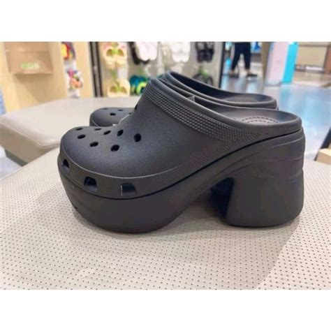 Crocs Bea Clog Wรองเท้าแตะผู้หญิงมีไซส์ 36 ถึง 40 สินค้าพร้อมส่งออกใหม่
