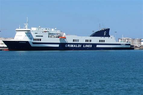 Olbia Incidente A Bordo Della Nave Cargo Grimaldi Morto Un Enne Ferito Un Marinaio
