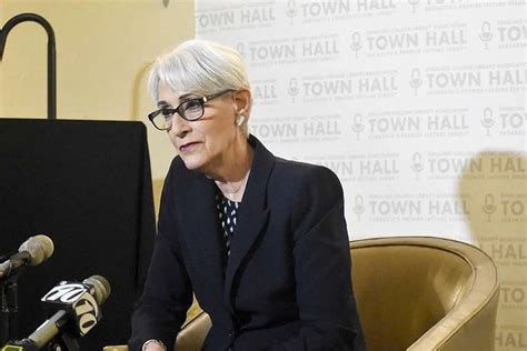 وندی شرمن قانع کردن ایران به توقف غنی‌سازی غیرممکن است