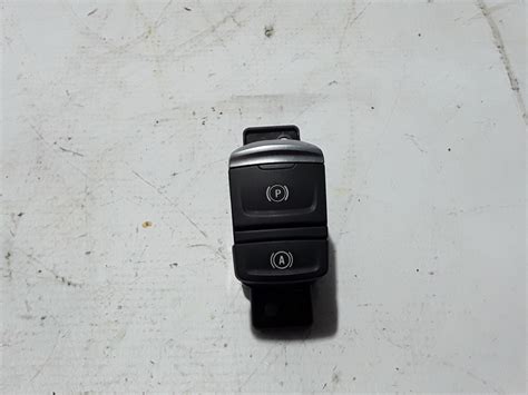 Used RENAULT Captur Electric handbrake 251752075R