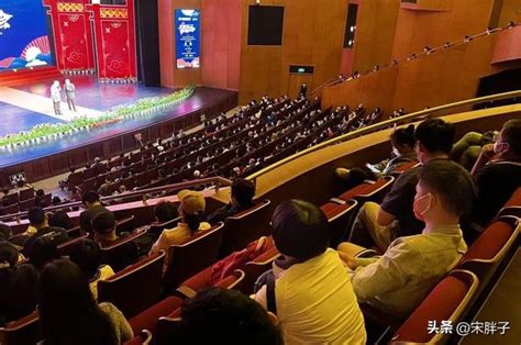 自吹自擂？非遺相聲大會主辦方自評：場場座無虛席，火爆的不行 每日頭條