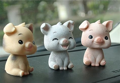 KIT D AMENAGEMENT INTERIEUR Black Poupée cochon tête secouée mignonne