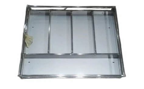 Silver Stainless Steel Cutlery Basket Square Size 6x9 Inch At ₹ 1550