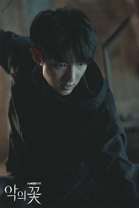 Lee Joon Gi And Kim Ji Hoon Face Off In Their Final Confrontation In