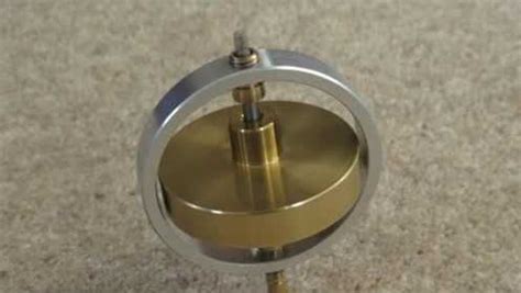 陀螺仪有多厉害？在指尖上旋转都不会掉，这是什么原理？腾讯视频