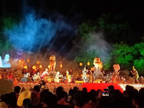 អបអរសាទរ ខួប១ឆ្នាំនៃការដាក់បញ្ចូលល្ខោនខោល
