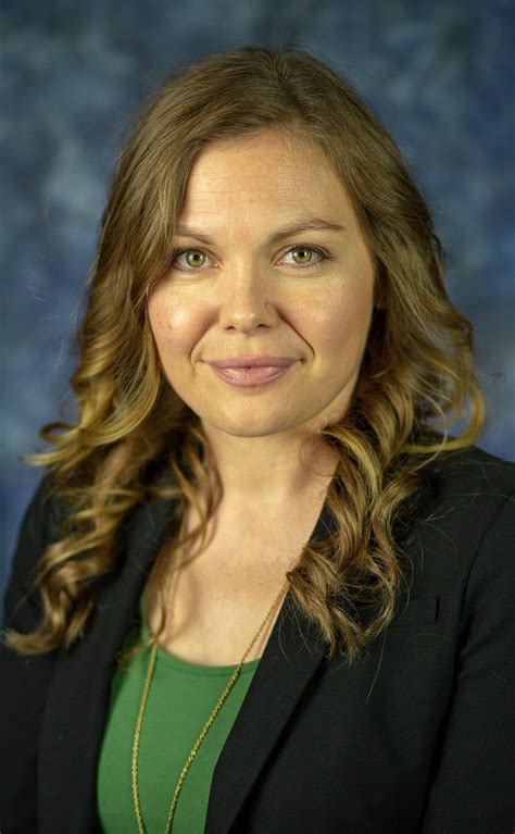 Laura Wellmans Instagram Twitter And Facebook On Idcrawl