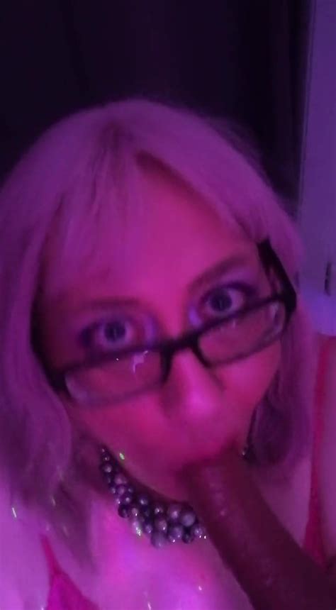 Uses Her Fuck Stick To Flash Her Dt Abilities