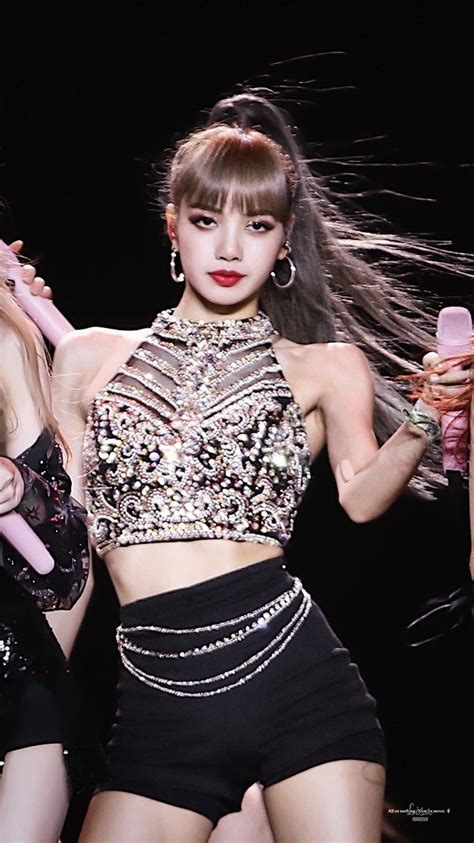 Coachella chính là thời kỳ huyền thoại nhan sắc của Lisa Body và