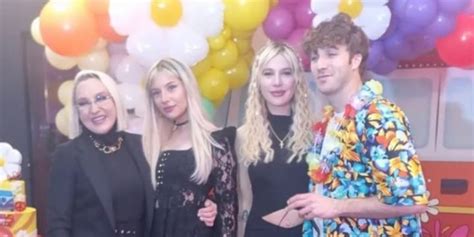 Edoardo Tavassi E Micol Gli Invitati Alla Festa Post GF Vip