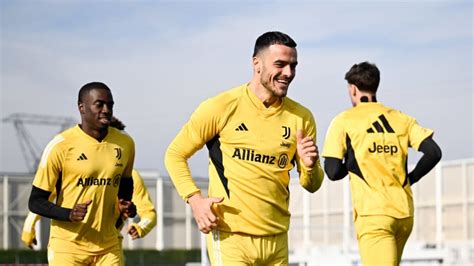 L Allenamento Verso Il Derby D Italia Video Juventus