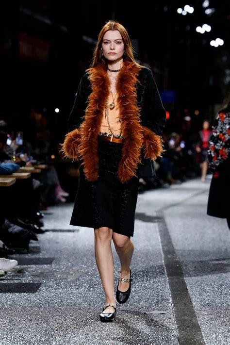 Pin by Lolo N. on (Life) Style Looks | Fashion news, Fashion, Fashionista