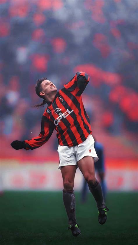 Download Roberto Baggio A C Milan Celebration Wallpaper
