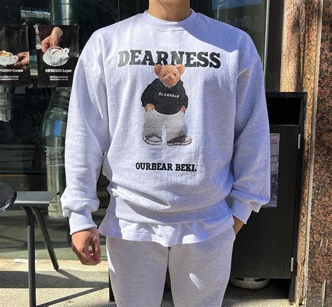 디어니스 곰돌이 맨투맨새상품 당근 중고거래