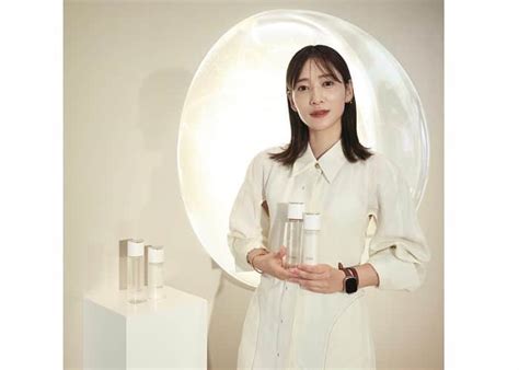 吉田明世さんのインスタグラム写真 吉田明世instagram「9月21日に発売されるエリクシールの新商品体験会にお邪魔しました！ 研究
