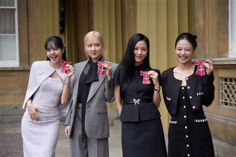 Blackpink Members Renew Contract Boosting Shares In Label Yg