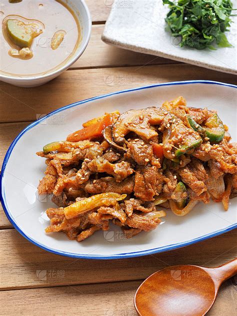 韩国菜麻辣烫麻辣猪肉炒