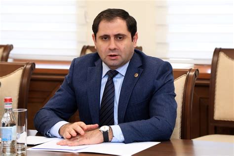Armenian Defense Minister Off To India Public Radio Of Armenia