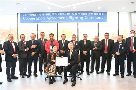 ‘한 인니 대학 교류 거점 역할한다 … 부경대 인도네시아 8개 대학과 학술교류 협정 체결 아시아경제
